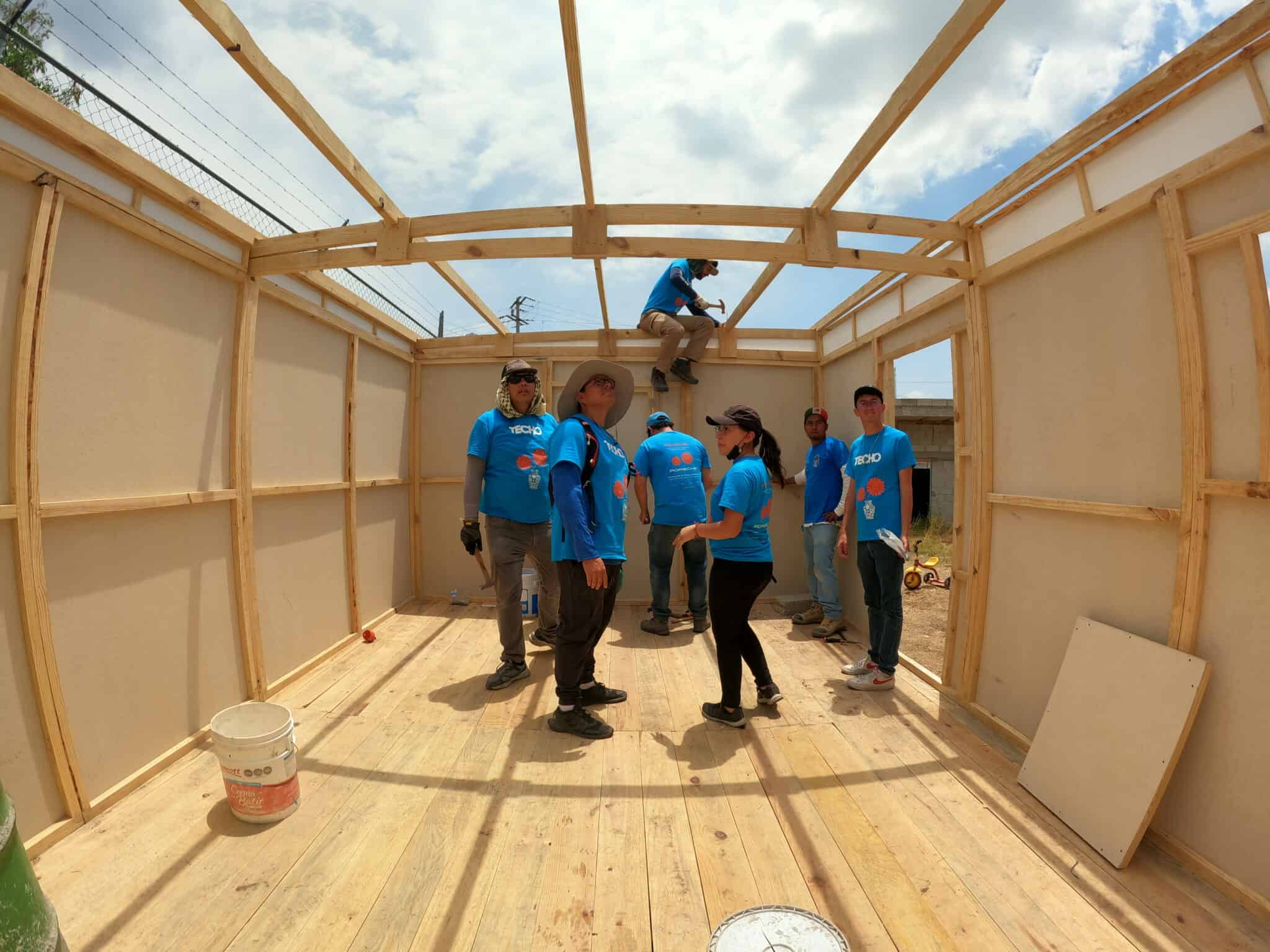 ALIANZAS QUE TRANSFORMAN VIDAS - TECHO México